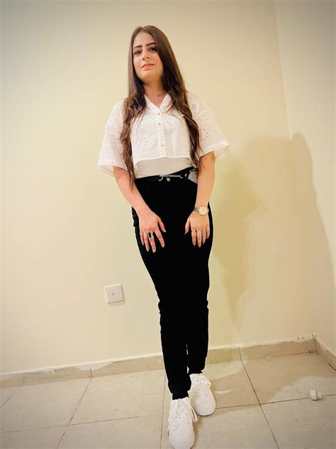 Hina Vip High Class Indian Escort In Gurgaon