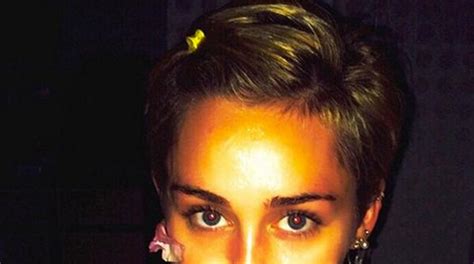 11 Naked Pics Of Miley Cyrus In The Bath