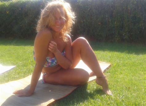 Selena S Posing Pics Xhamster