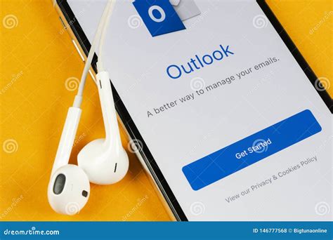 Microsoft Outlook Office Application Icon On Apple IPhone X Screen Close Up Microsoft Outlook