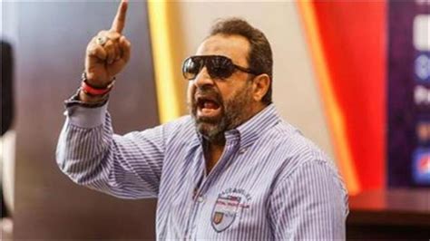 بعد اتهامه بضرب شقيق محمد رجب مصادر تكشف مصير ابن مجدي عبد الغني مصراوى