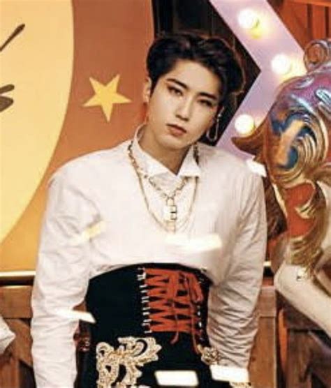 Han Jisung In Corset😱😱