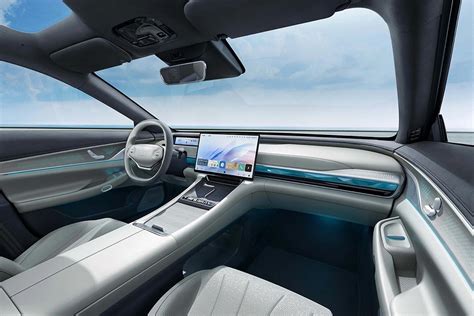 Chery опубликовала изображения седана Exlantix ES для России. Это та ...