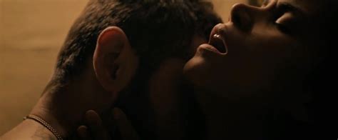 Nude Video Celebs Halle Berry Sexy Bruised