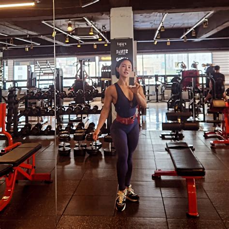 Jang Mi Yeong Wildrosefit