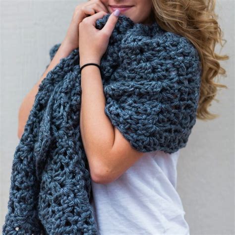 Chunky Shawl Free Crochet Pattern