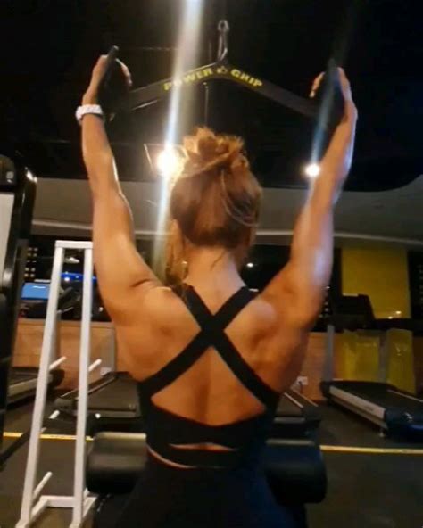 🏅스포벡 마포점🏅 마포헬스장 공덕헬스장 마포스피닝 공덕스피닝 오늘은 스포벡 휘트니스 마포점의 천사같은 할리쌤의😍 등운동 영상