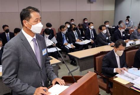 송호섭 스타벅스 대표 3년 연속 국감 단골신세계그룹 인사 주목