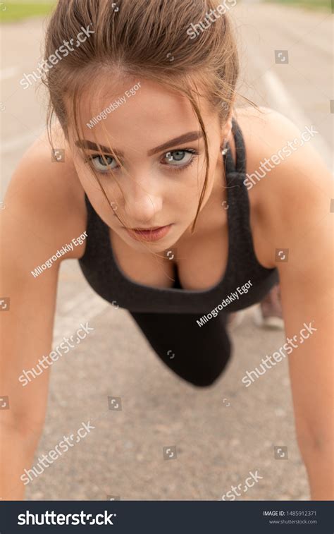Sexy Girl Sprinters Starting Position Ready Stock Photo 1485912371 Shutterstock