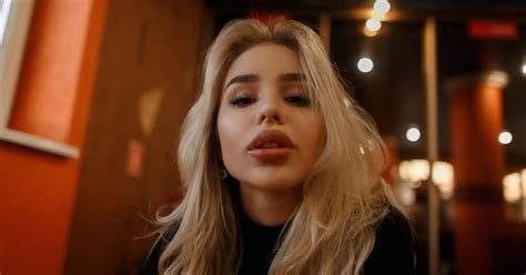 Why People Obsessed With Full Lips Beauty Fashion Enotalone