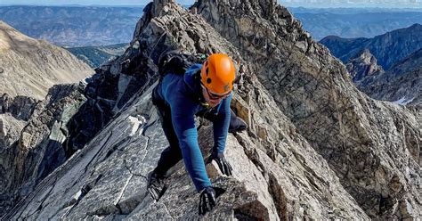 🌟 Meet The Active Doctors Behind The Steadman Clinic 🏃♀️💪 Our Doctors