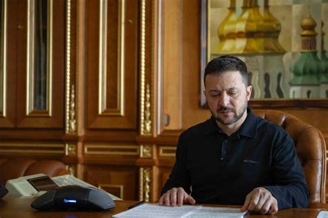 Зеленський провів телефонну розмову з премєр міністркою Данії про що домовились Читайте на