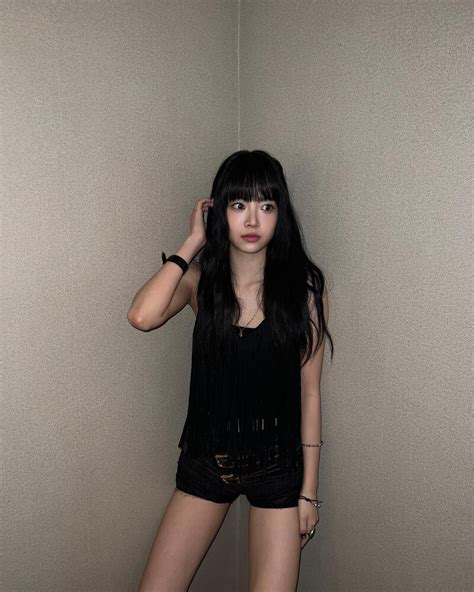 230501 Le Sserafim Eunchae Instagram Update Kpopping