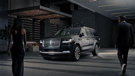 링컨 네비게이터 링컨의 플래그십 블랙라벨 롱바디 9인승