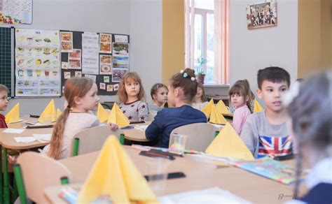 Діти у столиці навчатимуться тільки у світлий час доби Вечірній Київ