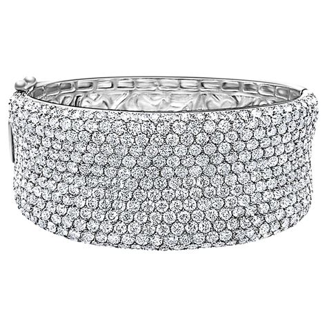 Vintage 2040ctw Round Cut Diamond Encrusted 14k White Gold Bangle