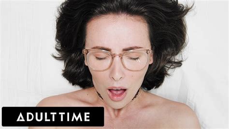 Adult Time How Women Orgasm With Casey Calvert