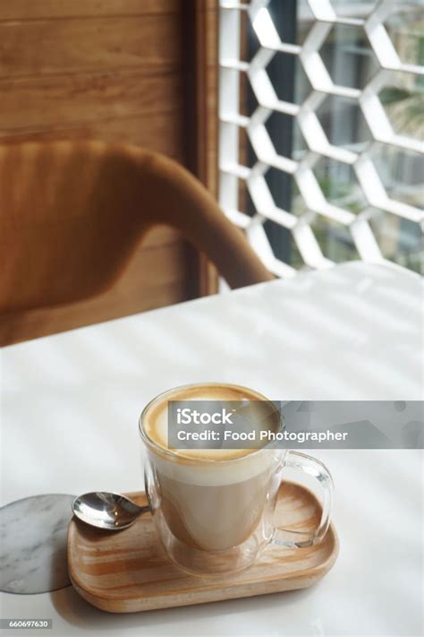 라 떼 아트 하트 패턴 대리석 테이블 및 복사 공간에 커피 한잔 갈색에 대한 스톡 사진 및 기타 이미지 갈색 도예 디자인