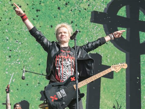 Sum 41 Are Breaking Up After One Final Album And World Tour