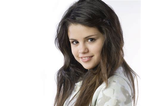Selena Gomez 28 Wallpapers HD Wallpapers 1920x1440 Selena Gomez Latest