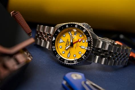 Novi Seiko 5 GMT modeli I Sat na Ruci