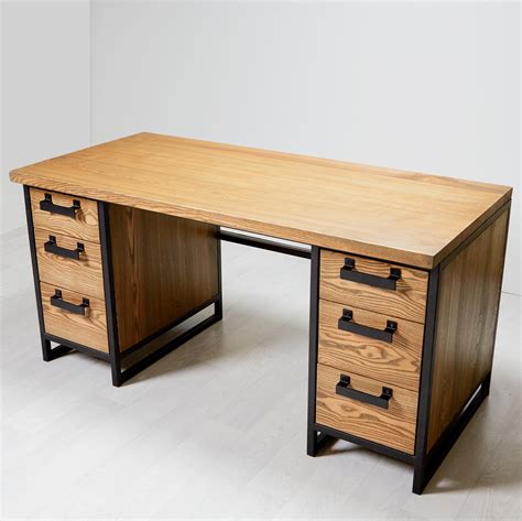 Стол письменный ТАЙЛЕР купить в Ижевске – Wood & Metal