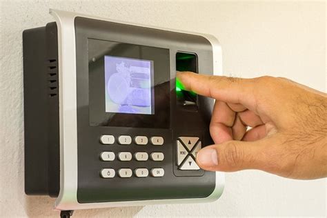 How To Keep Track Of Employees Hours