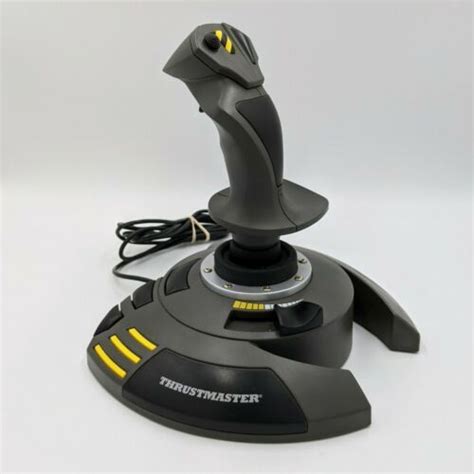 Thrustmaster Top Gun Fox 2 Pro USB Flight Stick Arcade Style Joystick ...