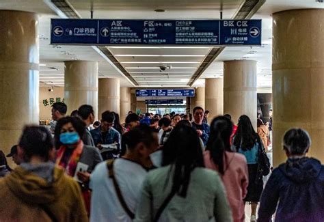 吞口水像“吞刀片”，咽喉炎患者增多，是新冠“二阳”吗？ 手机新浪网