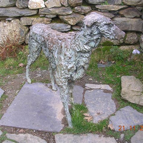 Gelert The Faithful Hound Statue Beddgelert Ce Quil Faut Savoir