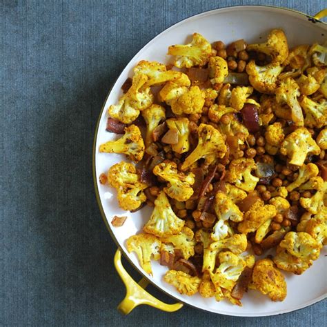 Best Roasted Cauliflower And Chickpeas Recipe How To Make Spiced