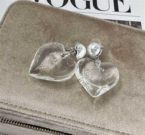 Серьги Miu Miu Москва Личные вещи Festima Ru мониторинг объявлений