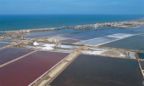 Le Saline Di Margherita Di Savoia E Canne Della Battaglia