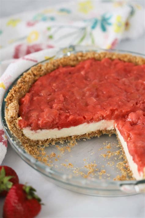 Strawberry Rhubarb Cheesecake Pie The Carefree Kitchen