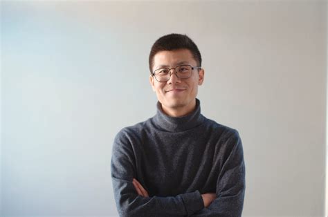 Shuai Li Medium