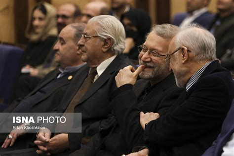 همشهری آنلاین درگوشی حرف زدن علی لاریجانی و علی‌ اکبر صالحی در یک