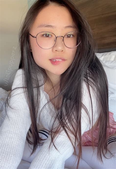 Cute Lil Lip Bite 💖 Scrolller