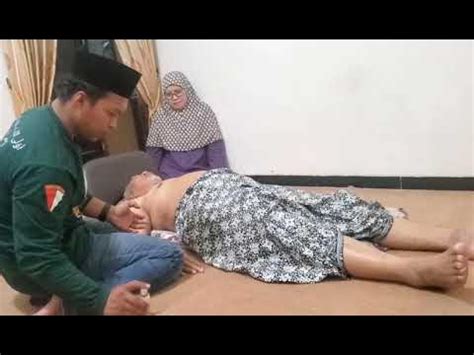 pengobatan totok syaraf jari petir malang jatim - YouTube