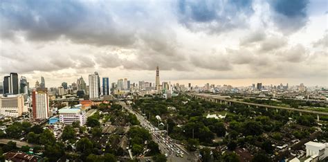 전체 큰 도시의 스카이 라인의 방콕의 비즈니스 지구에 있는 고층 빌딩 펫부리 로드에 콘도미니엄에서 볼 0명에 대한 스톡 사진 및 기타 이미지 Istock