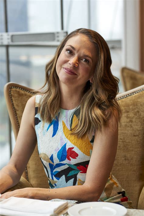 Sally Sutton Makeup Artist Saubhaya Makeup