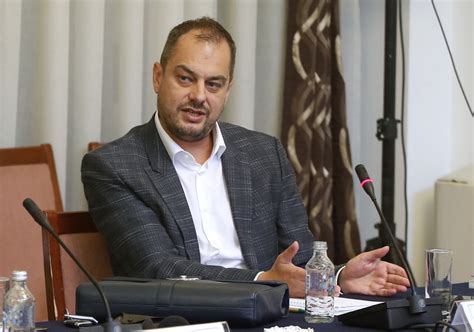 И родителите на Васил Јованов на удар на истрагата за Фросина