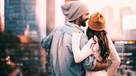 The Big Mistake People Make When Relationships Get Hard According To A