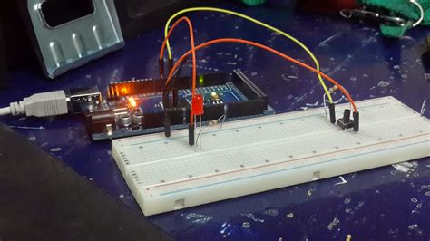Curso Arduino Mega Botón Enciende Led