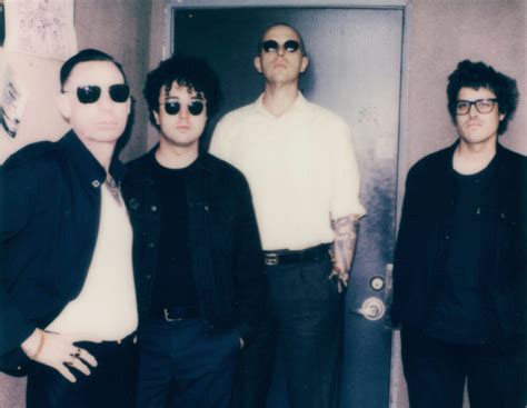Vr Sex Post Punk Con Integrantes De Drab Majesty Y Dangerous Boys Club