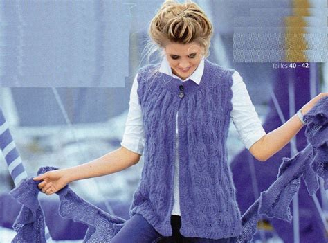 Вязаный жилет спицами модный для девушек 65 фото