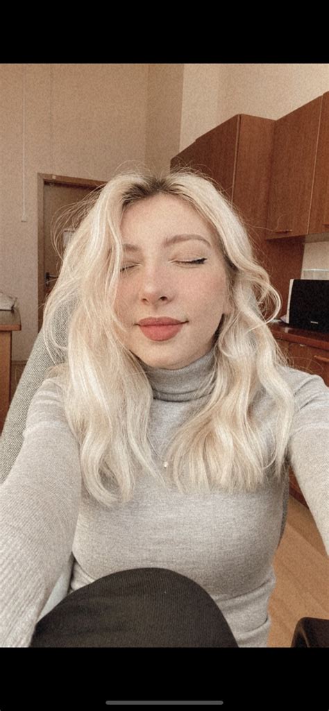 Леся Богут On Twitter Мирной пятницы 🥂 N8hb7tojq7 Twitter