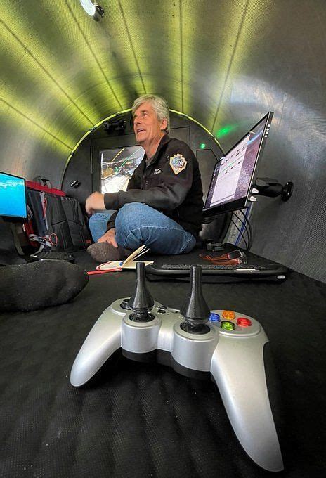 Looks Like An Amateur Twitch Streamer Set Up Titanic Logitech