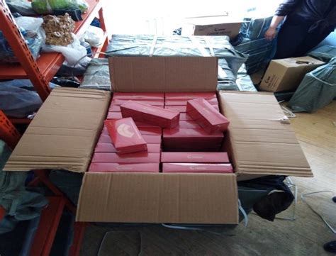 Их хэмжээний биологийн нэмэлт бүтээгдэхүүн хууль бусаар нэвтрүүлэхийг завджээ