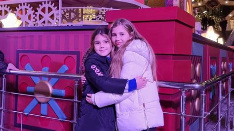 ОТКРЫТИЕ ЁЛКИ ЗНАКОМЛЮ ВАС С МОЕЙ ПОДРУГОЙ РОЖДЕСТВЕНСКОЕ НАСТРОЕНИЕ Youtube