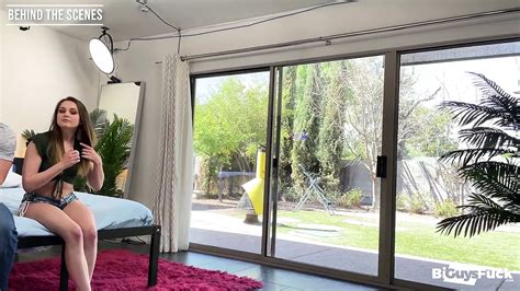 Маленька дупа Джордана Джозефа пробурена сільським чуваком з кукурудзою Міккі Маллато та Афтен